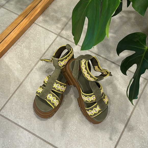 UGG | Shoes | Ugg Platform Bulky Sandals Green Neon Yellow Embroidery ...